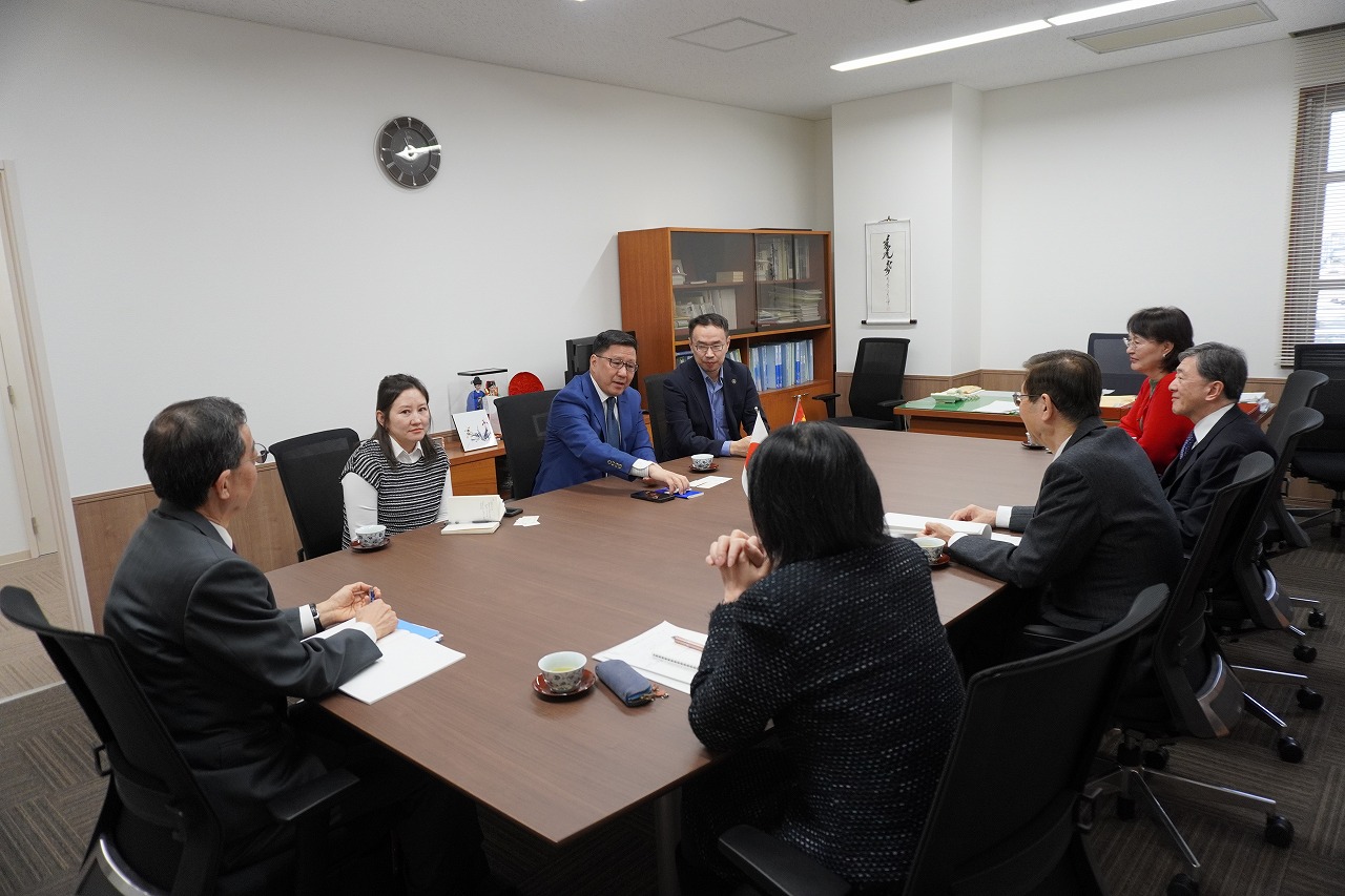 Dean of the School of Political Science, International Relations, and ...